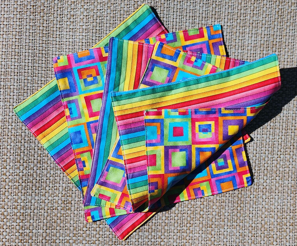 Reversible Rainbow of Colors Napkins S/4 - Completed Projects - the ...