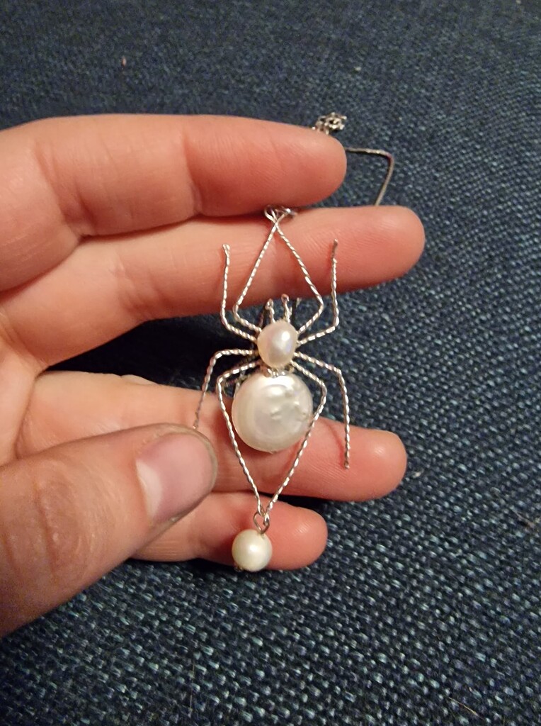 Pearl wire spider - Completed Projects - the Lettuce Craft Forums